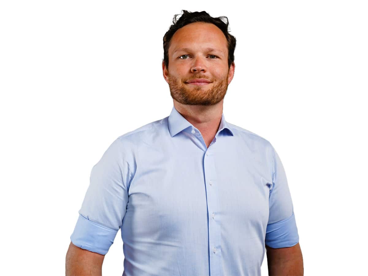 Former NEOM lawyer joins Linklaters to lead Middle East disputes ...